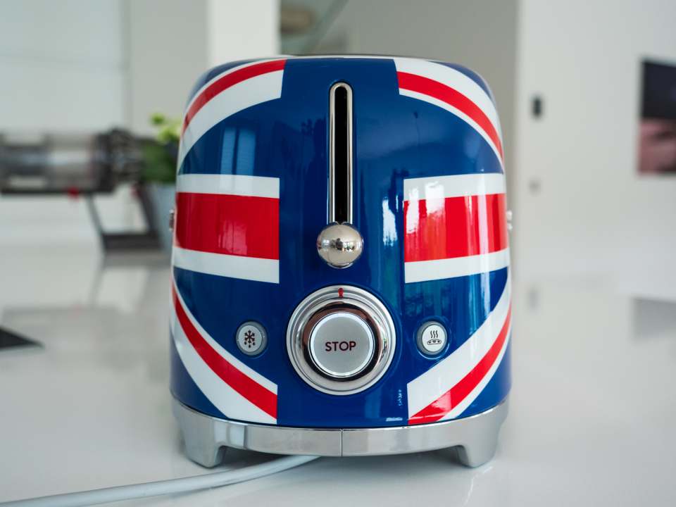 Ausprobiert: Smeg Toaster im Union Jack-Design mit Retrolook